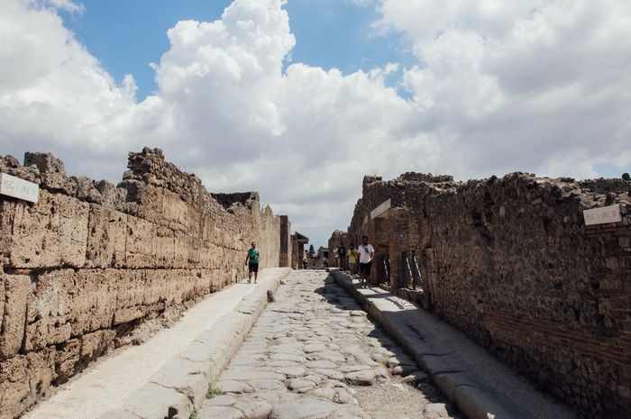 Menelusuri Asal-usul Penggunaan Pepatah 'Banyak Jalan Menuju Roma ...