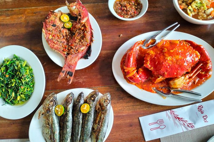Sensasi Makan Seafood Ternikmat di Raja Oci Manado, Wajib Mampir! - Stylo