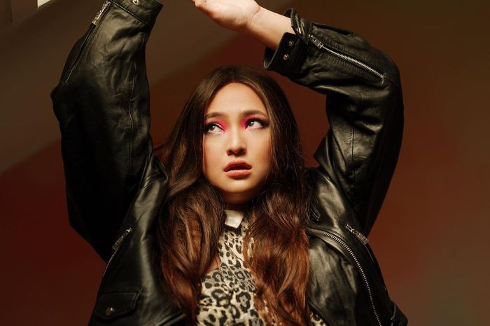 Marshanda Tampil Memukau Saat Pemotretan Bersama Sang Putri, Paras ...