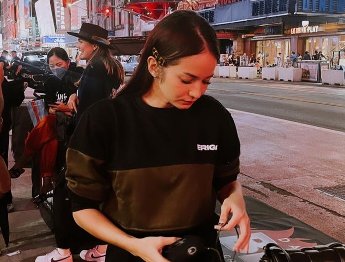 Kece Abis, Ini Potret Enzy Storia yang Bakal Tampil di Acara New York ...