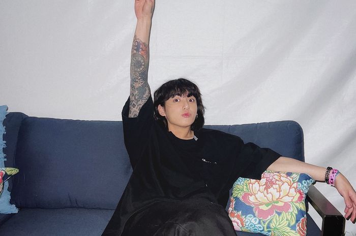 Jungkook Blak-blakan Kasih Tahu Fans Alamat Rumahnya - CewekBanget