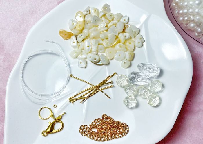 DIY Kalung Manik-Manik: Bikin Cantik dan Mudah Dibuat, Begini Caranya ...