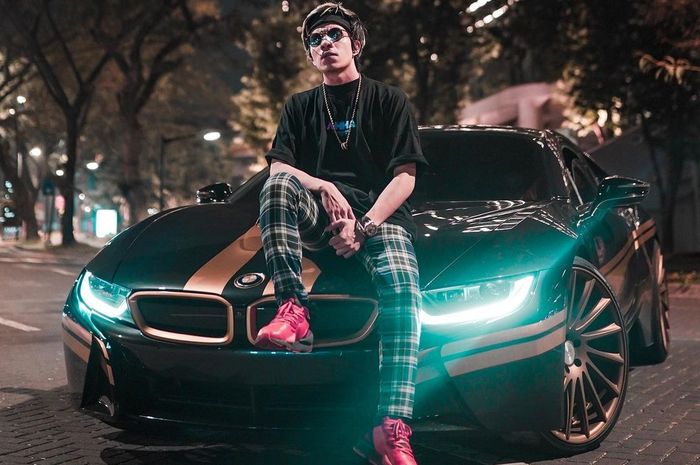 Outfit yang Digunakan Atta Halilintar Bisa Buat Beli Sepeda Motor ...