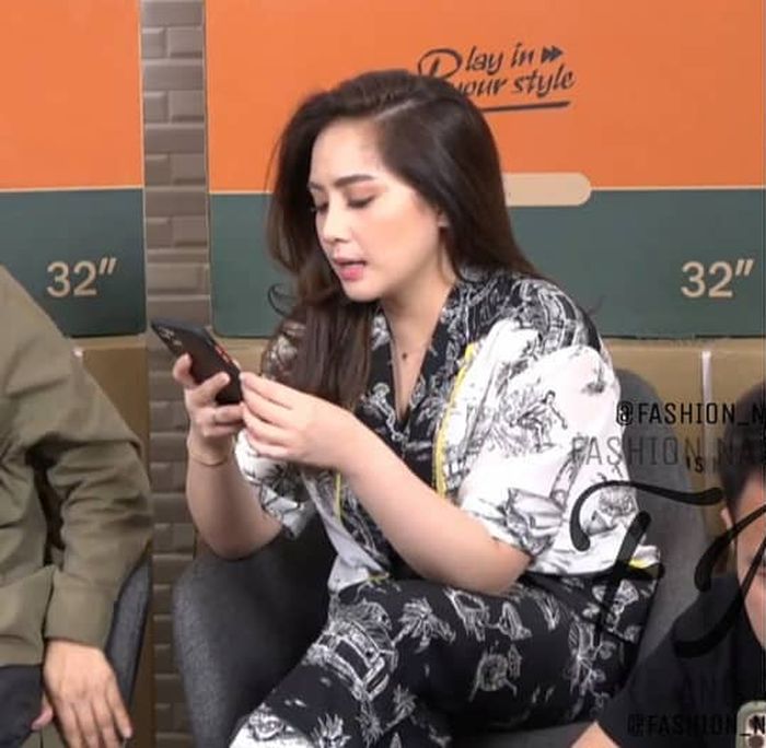 Dikira Celana Oleh-oleh, Ternyata Segini Harga Celana yang Dipakai Nagita Slavina, Mahal Banget ...