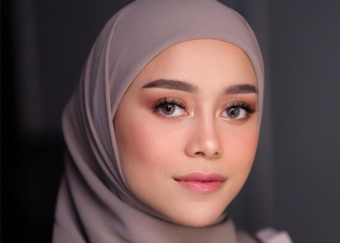 BERITA TERPOPULER: Lesty Kejora Pamer Tas Ratusan Juta Hingga Sandal Nagita Slavina Nggak Kalah ...