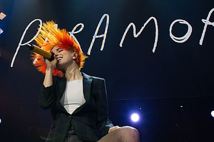 Paramore Rilis Klip Terbaru yang Menampilkan Alam Bawah Sadar Williams ...