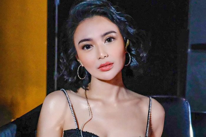 Janda Paten Meresahkan! Wika Salim Nekat Pakai Baju Transparan Sampai ...
