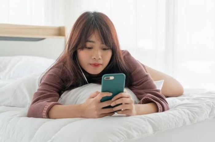 Bukan Hanya Hobi Pria Semata, Ternyata Ini Alasan Mengapa Perempuan Juga Suka Nonton Film Dewasa ...