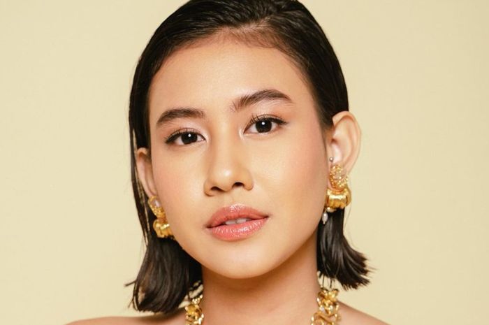 Berani Tampil Beda, Shenina Cinnamon Hadir dengan Dua Gaya Berbeda ...