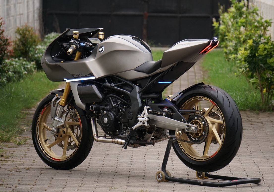 Modifikasi Honda CBR250RR Cafe Racer, Gabungan Konsep Retro Dan ...