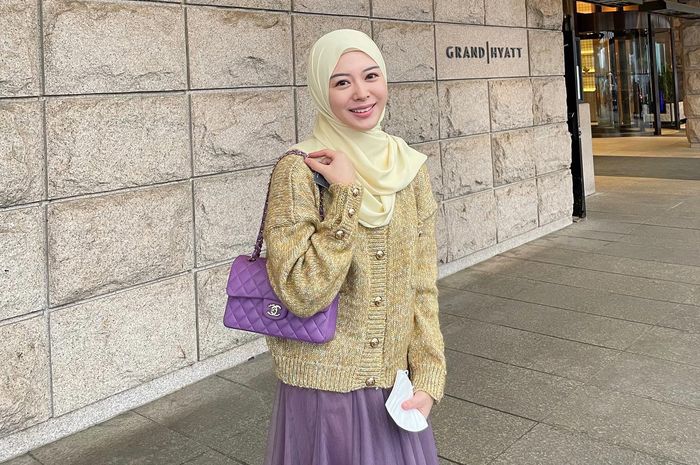 4 Model Hijab Simpel Selebgram Hijabers Ayana Jihye Moon, Intip Yuk!