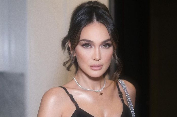 Tumben Harganya Enggak Sampai 10 Juta, Luna Maya Tampil Stylish Pamer ...