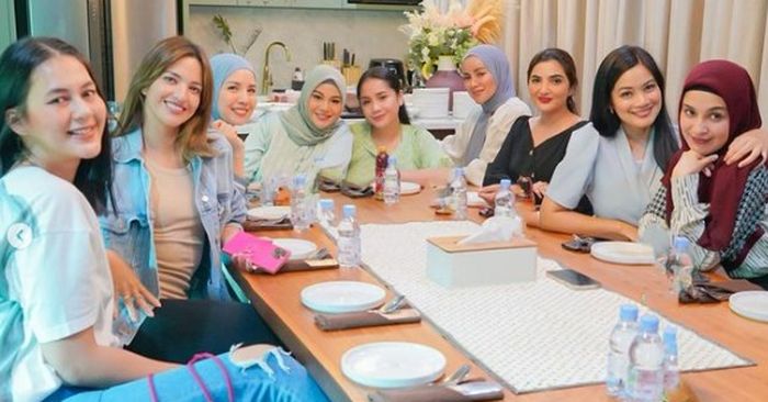 Dua ATM Sedang Berlari, Intip Cantiknya Nagita Slavina dan Nia Ramadhani saat Lari Bareng, Body ...