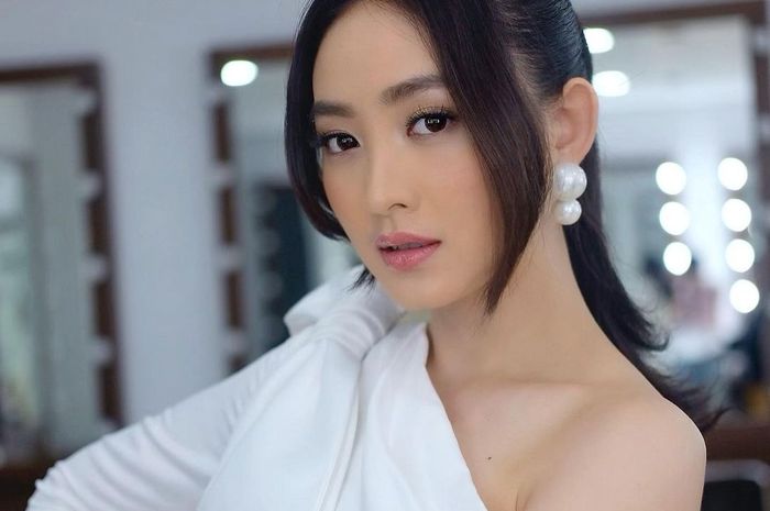 Natasha Wilona Bilang Lebih Suka Syuting Series daripada Sinetron - CewekBanget