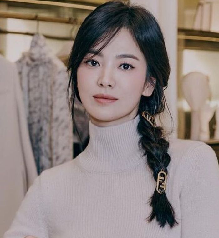 Pilihan Model Poni untuk Wajah Bulat dan Pipi Tembem, Cantik Maksimal ...