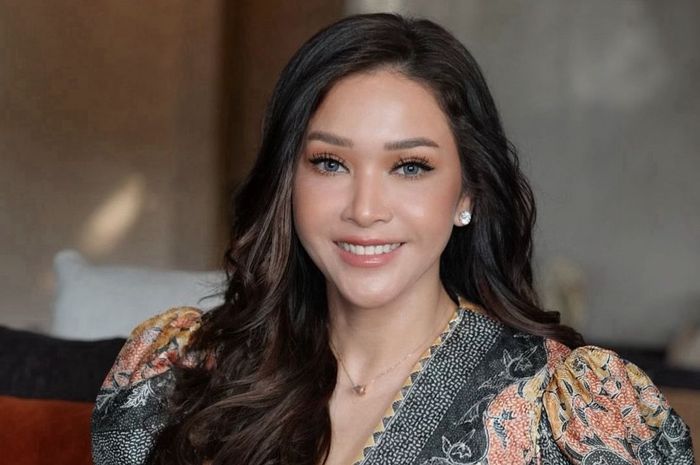 Padahal Makeup Ngaco Kayak Badut, Maia Estianty Tetap Dipuji Habis ...