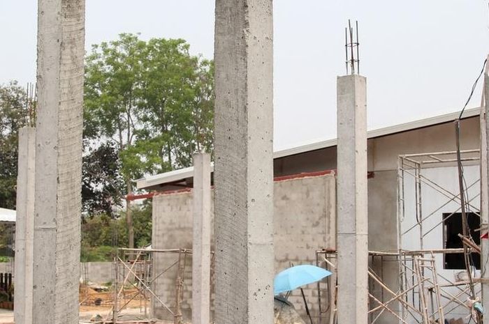 Kolom Rumah Retak karena Tekanan Angin Tropis, Atasi segera Dengan Ini ...
