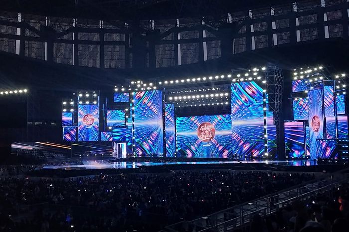 Orang yang Diduga Fotografer Buat Fansite Bikin Rusuh di GDA 2024 ... Orang yang Diduga Fotografer Buat Fansite Bikin Rusuh di GDA 2024 ...