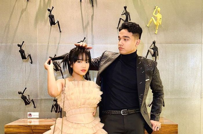 MasyaAllah, Fuji dan Fadly Faisal Berkurban Sapi Raksasa di Idul Adha ...