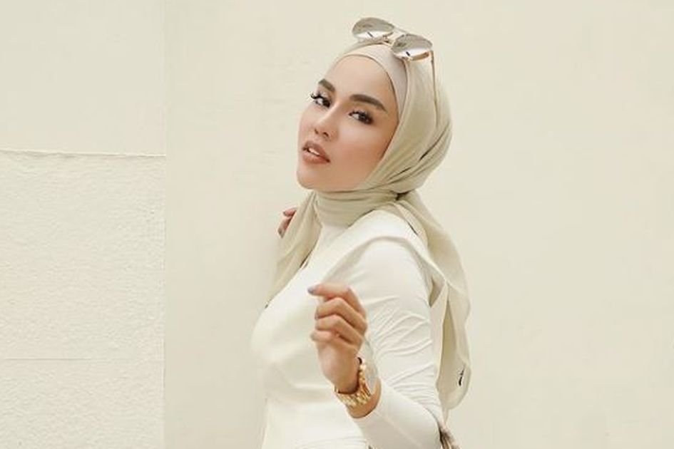 Berita Medina Zein Terbaru Hari Ini - Grid.ID