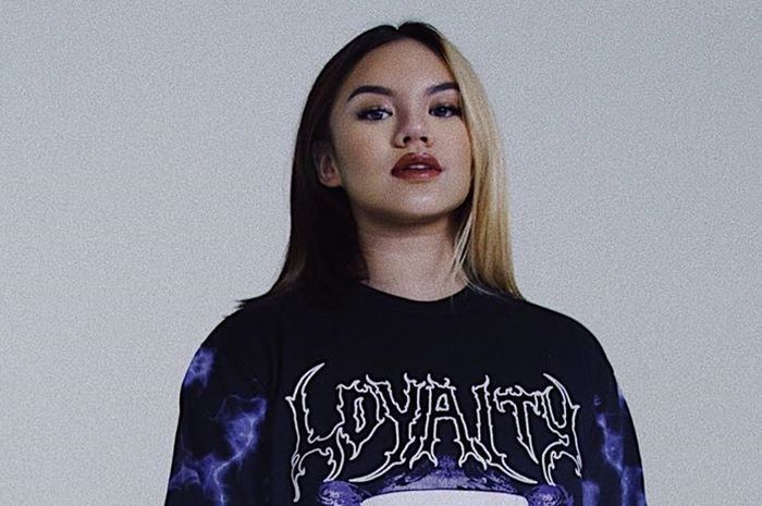 Shafa Harris Pamer Foto KTP Pakai Softlens dan Full Makeup Malah Tuai ...