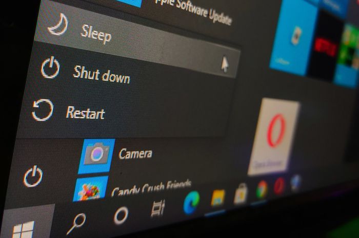 5 Pantangan Saat Pakai Mode Sleep di Laptop, Coba Alternatif Ini ...