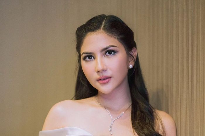 Jessica Mila Resmi Jadi Boru Damanik, Penampilannya Dalam Acara Adat ...