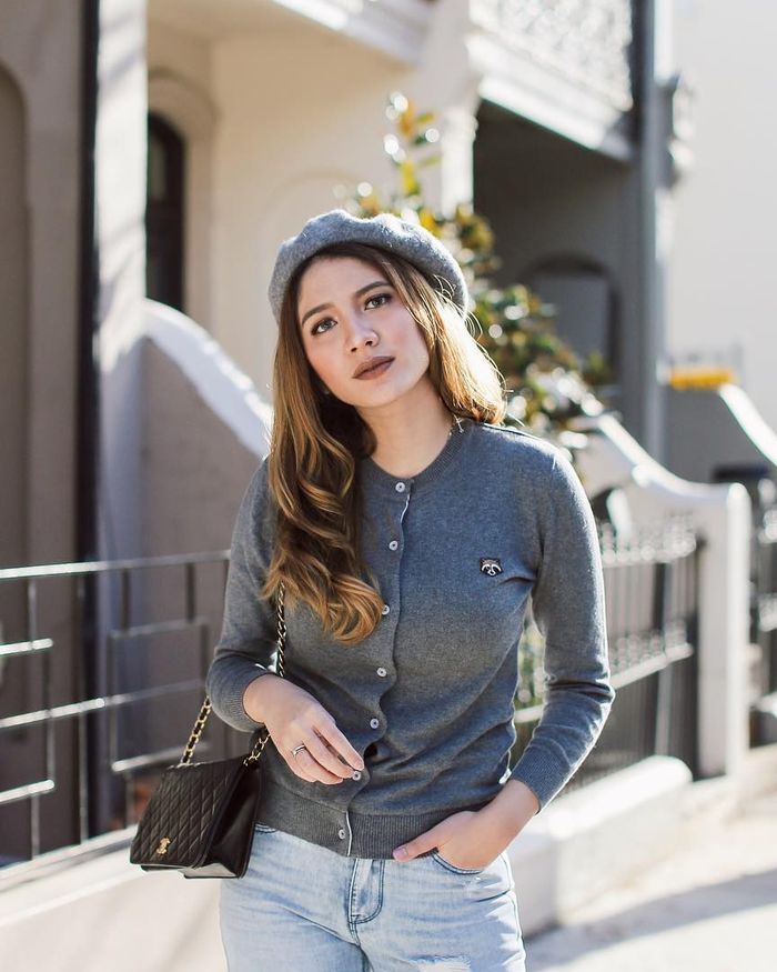 Acha Sinaga Tampil Feminin Kenakan Floral Dress, Kekinian Banget deh ...