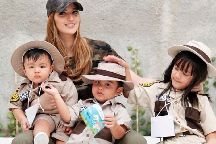 Anak Lelakinya Digadang-gadang Akan Jadi Pewaris Tahta Keluarga Ardi ... Anak Lelakinya Digadang-gadang Akan Jadi Pewaris Tahta Keluarga Ardi ...