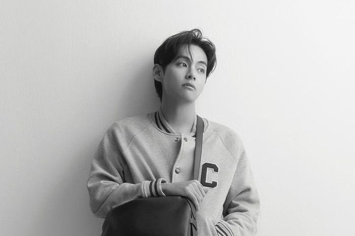 Bakal Segera Berangkat Wamil, V BTS Dikabarkan akan Gabung di Pasukan ...