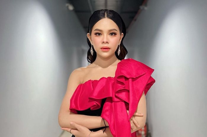 Lahir Dari Ajang Pencarian Bakat, Inilah Arti Penggemar Bagi Melly Lee ...