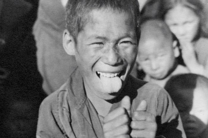 Orang Tibet Menjulurkan Lidah untuk Memberi Salam, Apa Maknanya ...