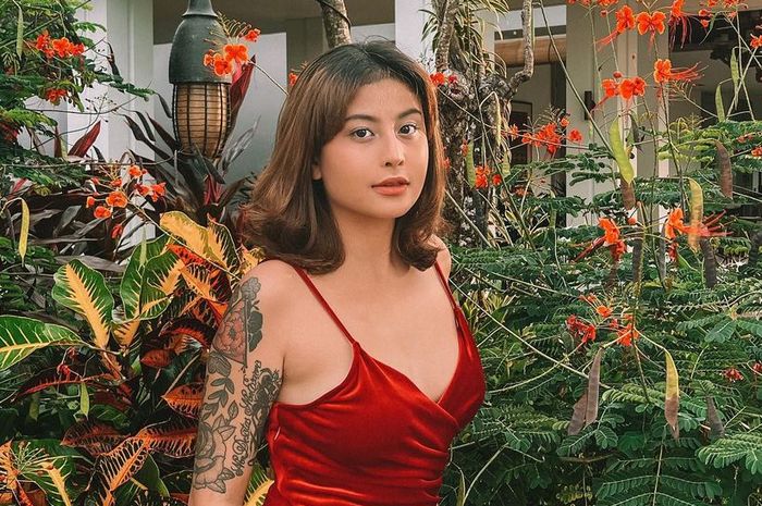 Dulu Dihujat karena Kurus, Kini Awkarin Berani Pamer Body Aduhai Pakai ...