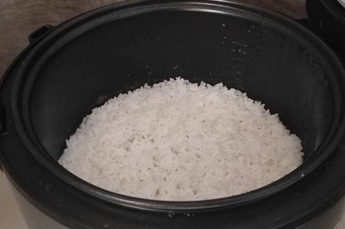 Bukan Asal-asalan, Ini Tips Mencuci Beras di Wadah Rice Cooker Supaya ...