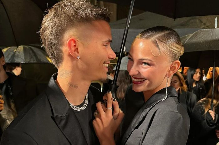 Romeo Beckham dan Mia Regan Umumkan Putus Setelah 5 Tahun Pacaran ... Romeo Beckham dan Mia Regan Umumkan Putus Setelah 5 Tahun Pacaran ...