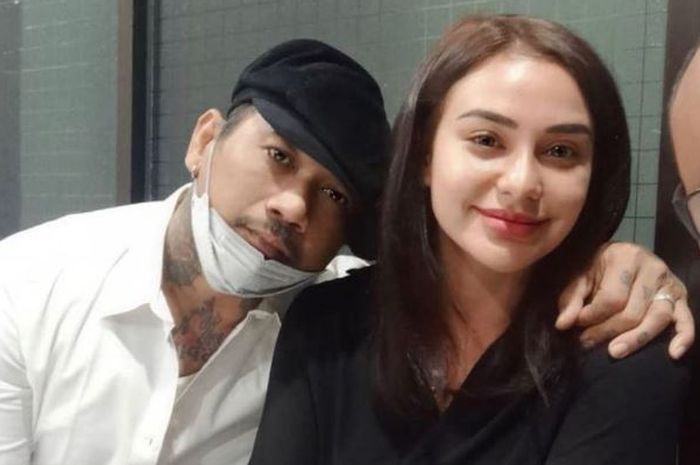 Suami Masuk Bui, Istri Jerinx SID Pikul Beban Sendiri, Nora Alexandra ...