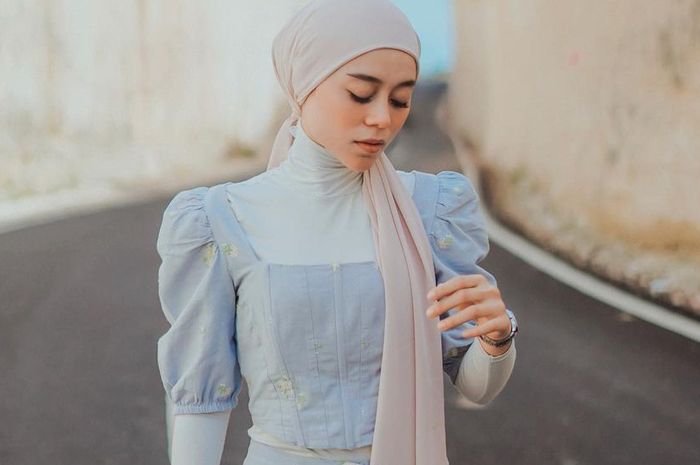 Lesty Kejora Boyong Tas Rp226,5 Juta Cuma Buat Nonton Bioskop - Stylo