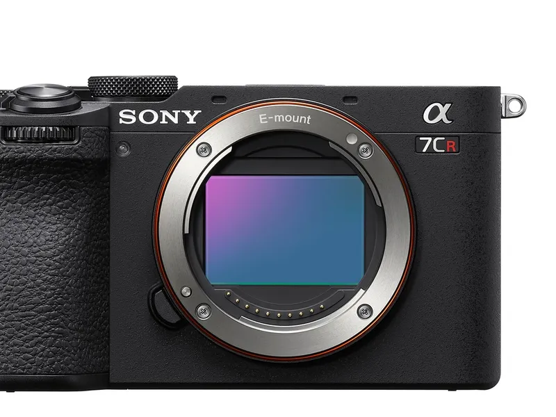 Sony Indonesia Hadirkan Mirrorles Compact Alpha 7CR & Alpha 7C II