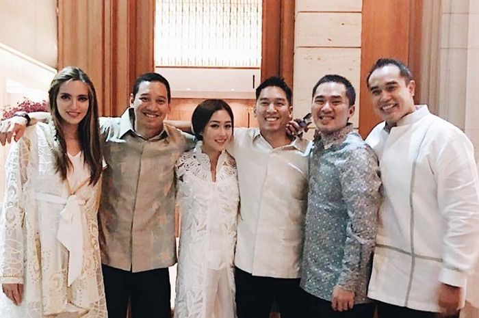 Selamat! Keluarga Bakrie Kembali Dikaruniai Cucu, Parasnya Tak Kalah ...