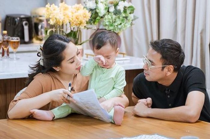 Raffi Ahmad Dihujat Gegara Dituding Bangunkan Rayyanza Cipung Saat Sahur untuk Syuting, Netizen ...