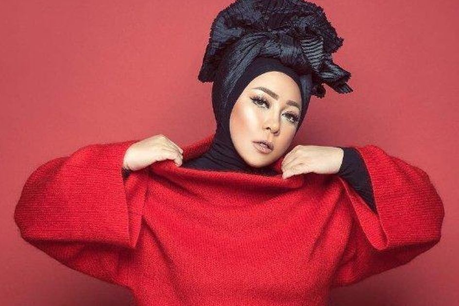 Berita Penampilan Melly Goeslaw Terbaru Hari Ini - Grid.ID