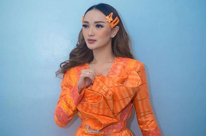 Jarang Terlihat di Layar Kaca, Zaskia Gotik Tolak Job Demi ASI ... Jarang Terlihat di Layar Kaca, Zaskia Gotik Tolak Job Demi ASI ...