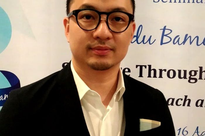 Tips Angkat Sel Kulit Mati yang Benar dari Dokter Jonathan R. Subekti ...