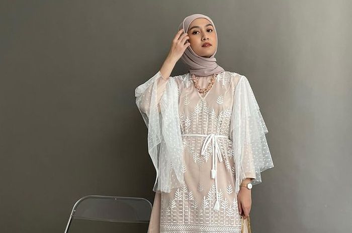 Santai hingga Kondangan, Ini 5 Ide OOTD Hijab Warna Putih yang Manis ...