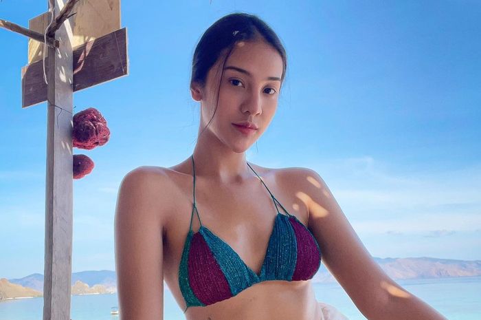 Netizen Auto Zoom Saat Liat Foto Anya Geraldine Kenakan Bikini Seksi Pamer Lekuk Tubuh - Stylo