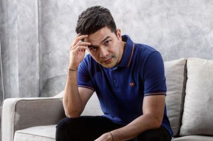 Jonathan Frizzy Unggah Potret Bareng Ketiga Buah Hati di Tengah Proses ...