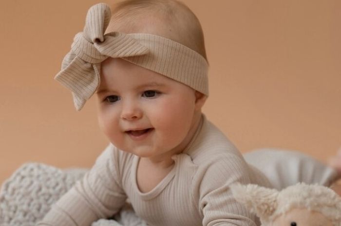 12 Nama Bayi Perempuan Kristen Lahir di Bulan Desember dan Artinya - Nakita