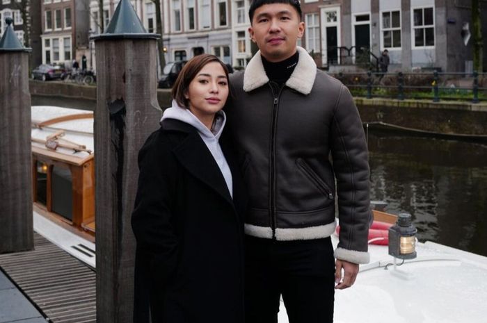 Nyonya Pewaris Blue Bird Sibuk Dorong Stroller, Nikita Willy Kepergok ...