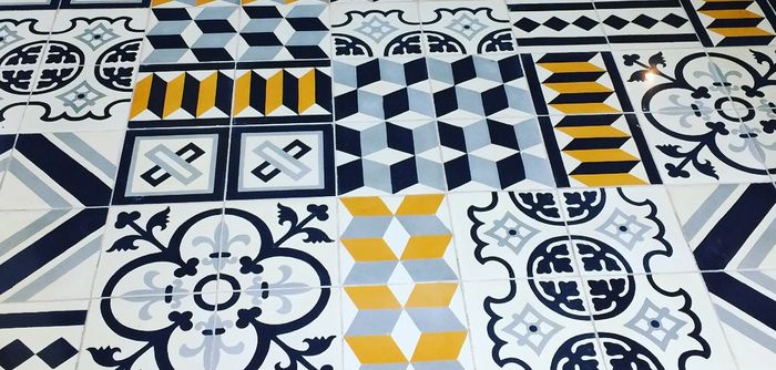 Kenali Beda Ubin Tegel dan Keramik Motif Tegel, Begini Cara Merawatnya ...