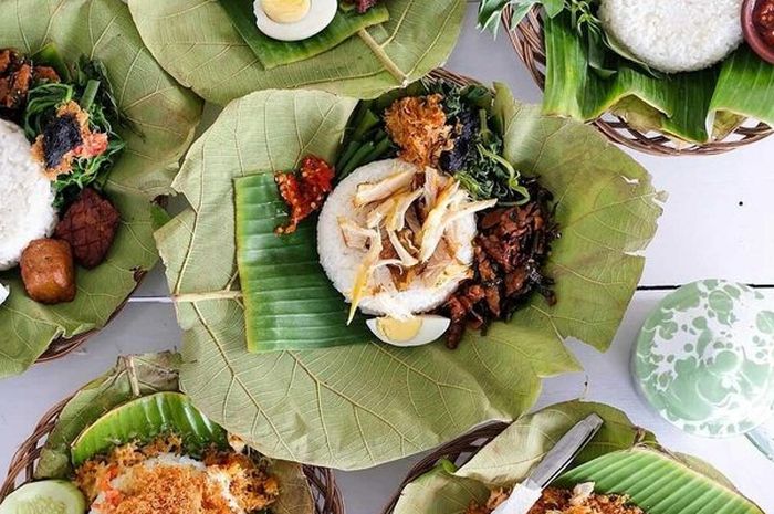 Bukan Cuma Daun Pisang, Ini 4 Jenis Daun yang Bisa Digunakan untuk ...